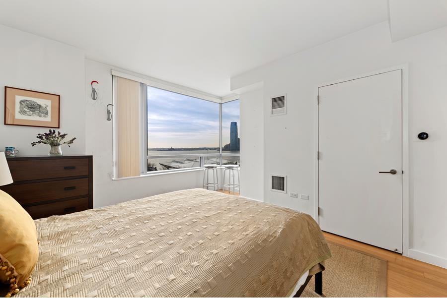 2 River Terrace Battery Park City New York NY 10282 - R New York